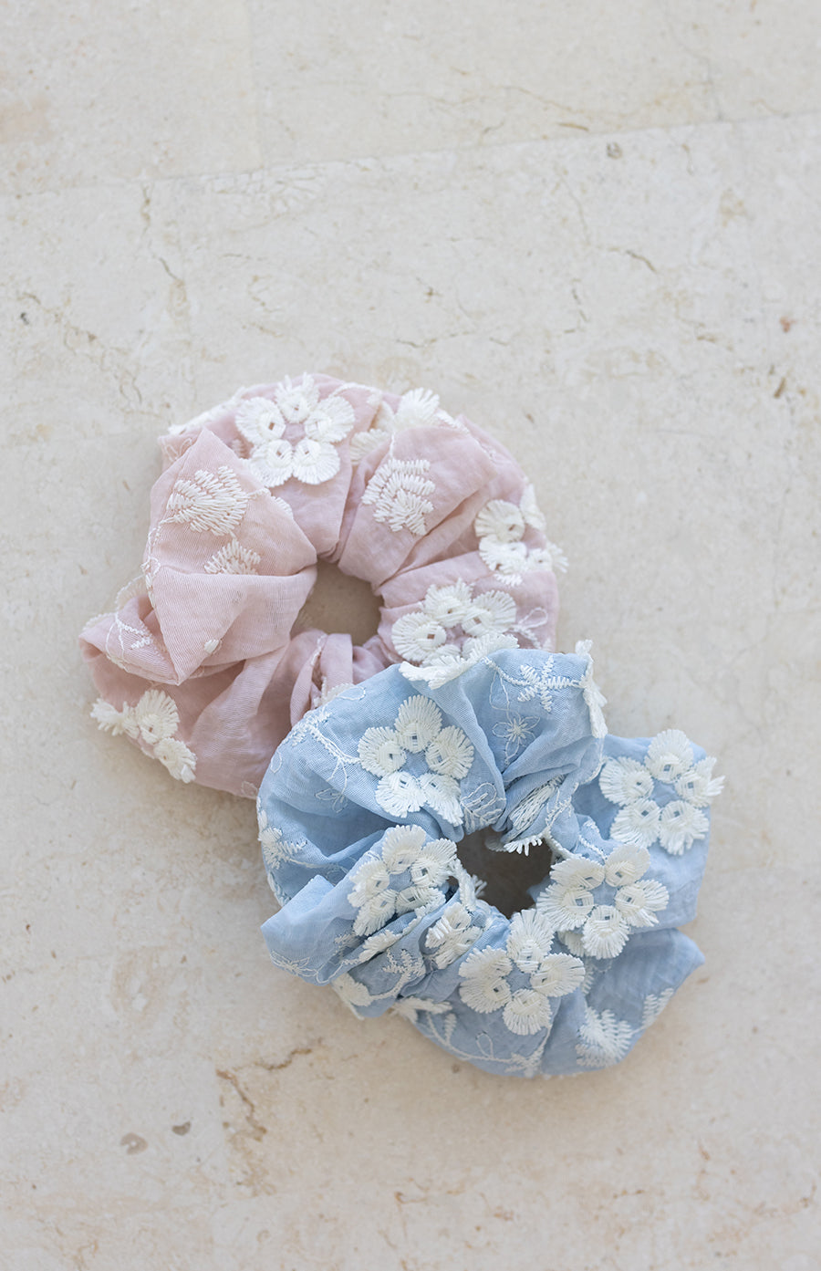 MINI SCRUNCHIE - CELESTE BLUE – Noni The Label